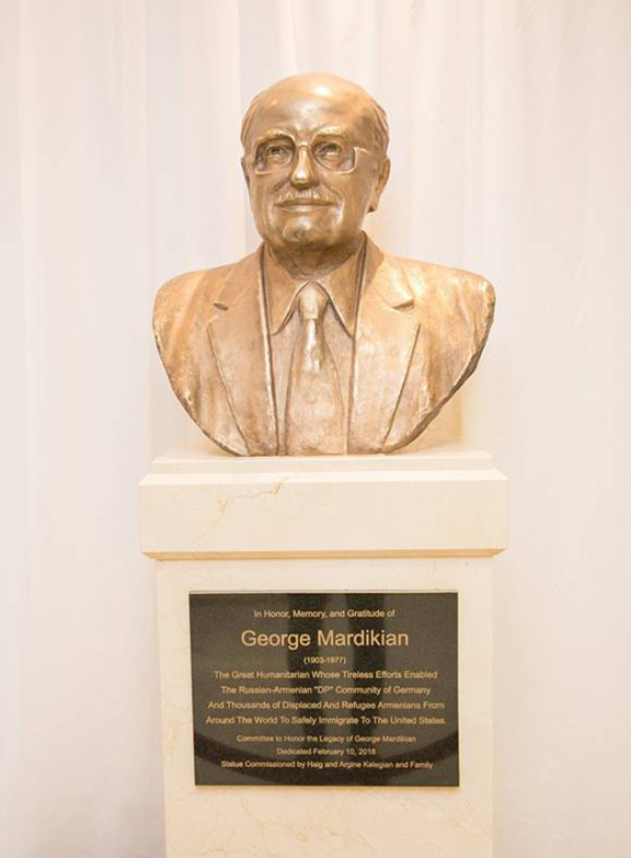 Hundreds Gather to Honor Legacy of George Mardikian with Gala – Asbarez.com