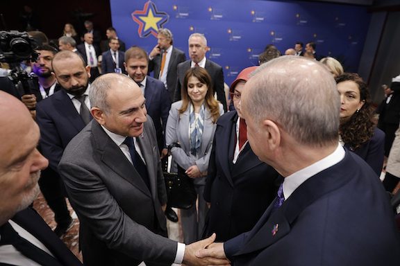 In Call with Pashinyan, Erdogan Again Sets Preconditions - Asbarez.com