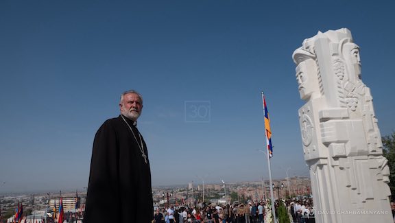 ‘Call of Artsakh' Memorial Unveiled at Yerablur Dedicated to Heroes ...